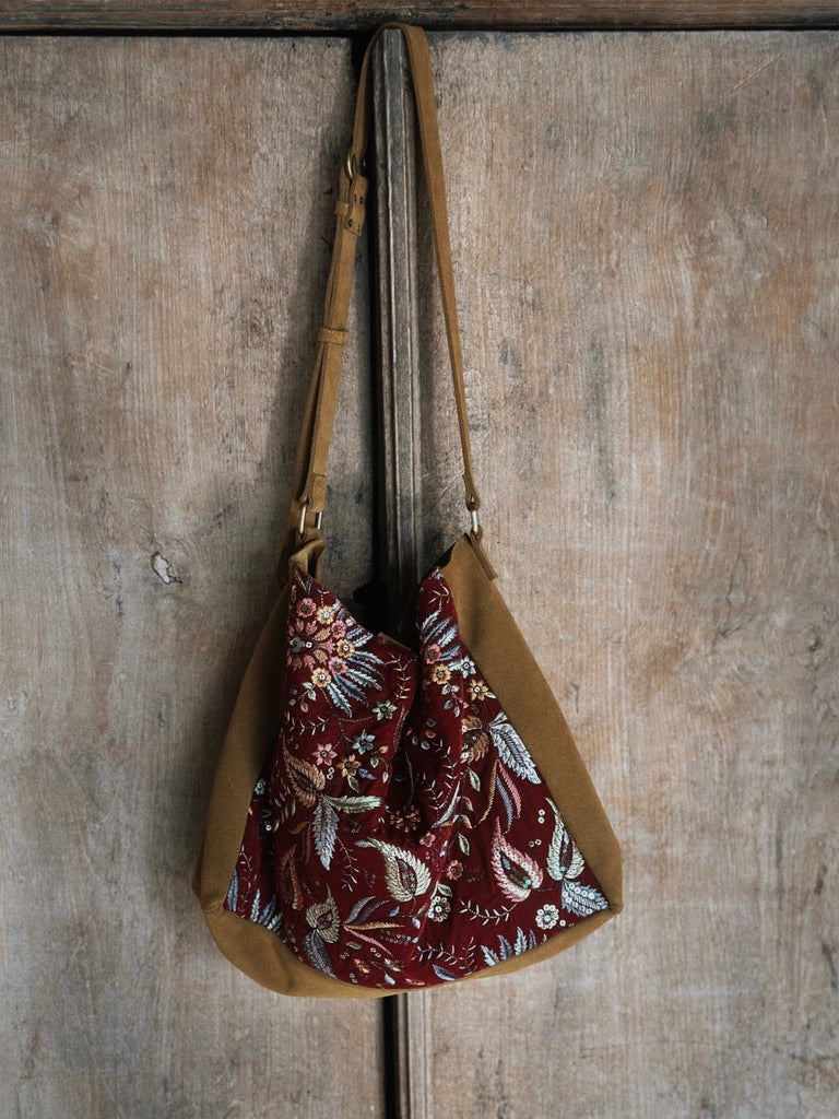 Begonia Bag – Scarlet Begonia